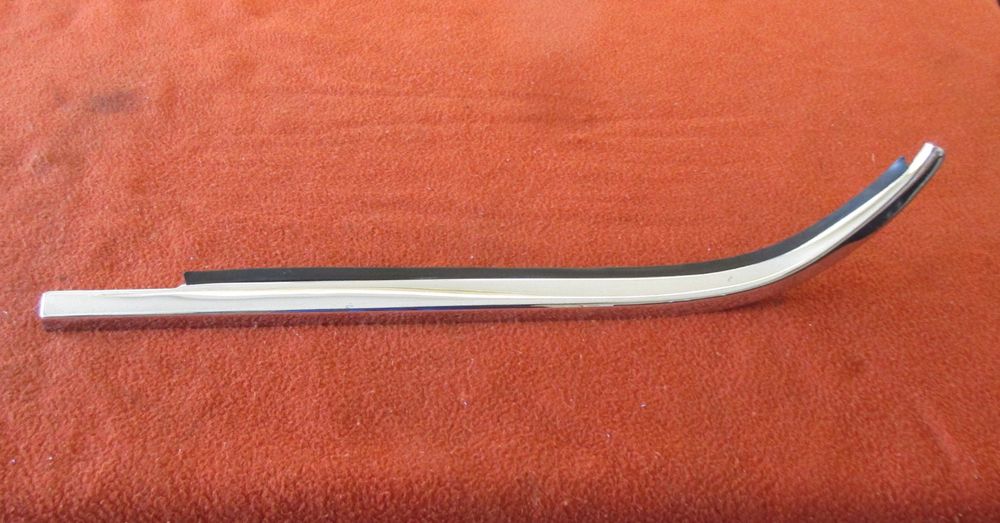 BMW E9 BMW 3.0CSi BMW 3.0CSL Schachtleiste hi. li. | Acheter sur Ricardo