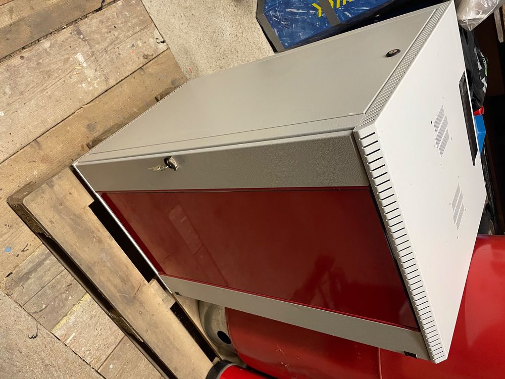 Rack Netzwerkschrank | Kaufen auf Ricardo