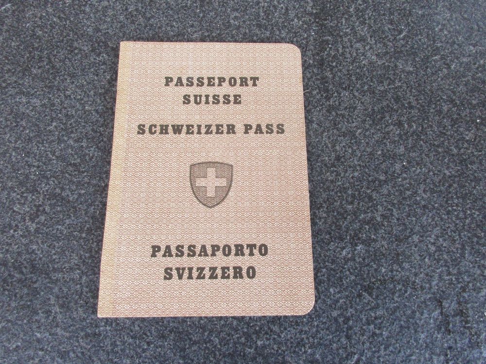 Antiker Schweizer Pass (Gebraucht) in Frick für CHF 20 – mit Lieferung ...