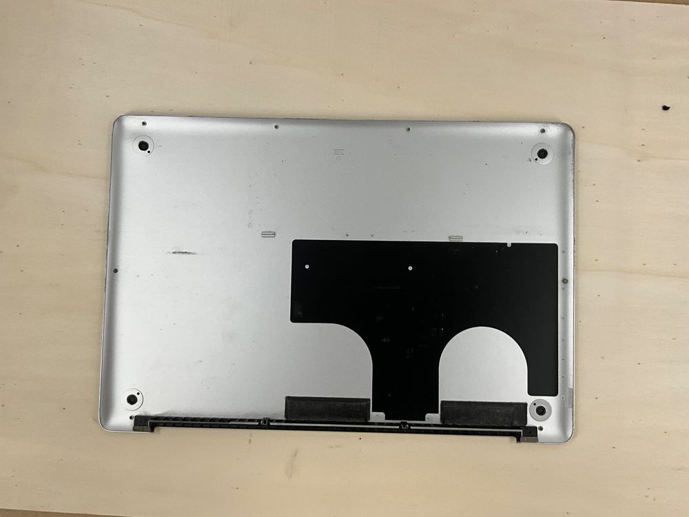 MacBook Pro Rückseite in gutem Zustand (Gebraucht) in Stäfa für CHF 3 ...