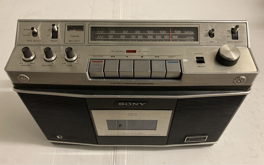 Sony CF-550A Portables retro Radio Kassettendeck (Gebraucht) in Lausen ...