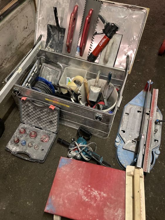 Plattenleger Werkzeug (Gebraucht) in für CHF 200 – nur Abholung auf Ricardo kaufen