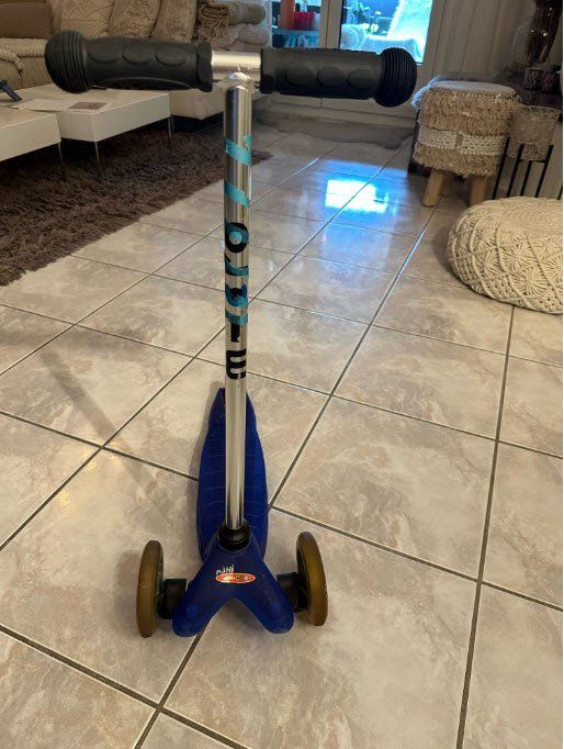 Mini Micro Scooter (Gebraucht) in Wallisellen für CHF 1 – nur Abholung auf Ricardo kaufen