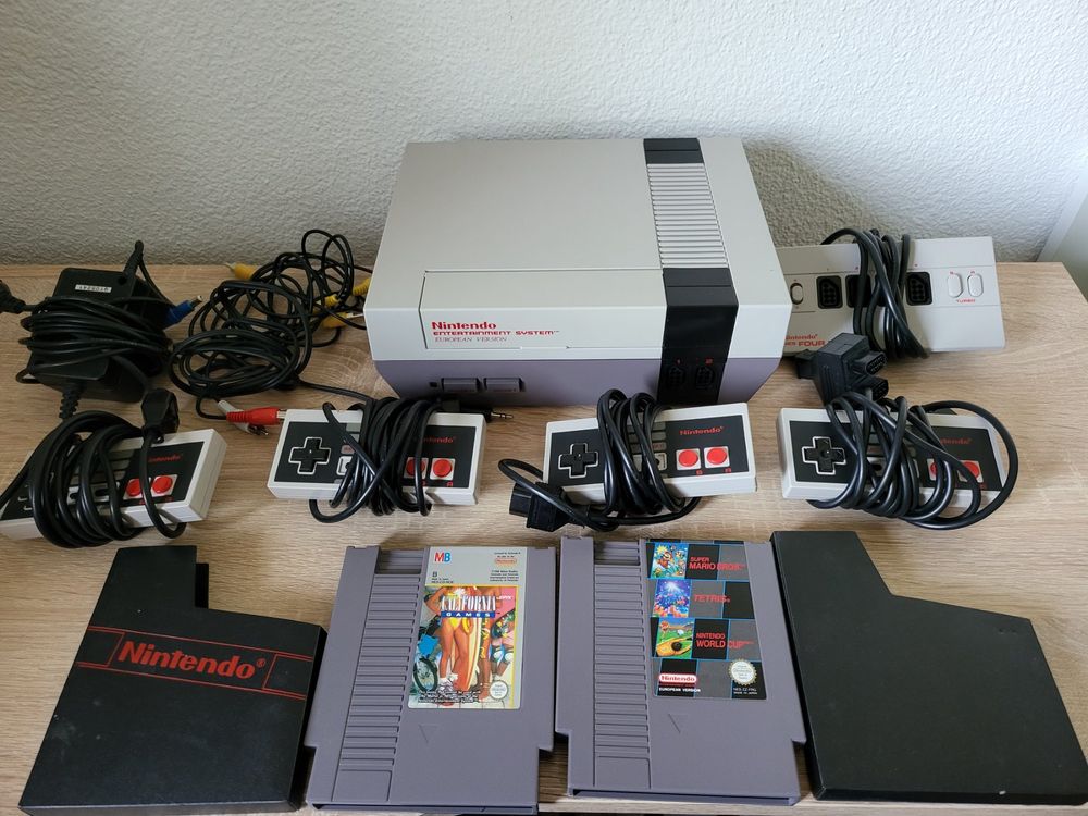 Nintendo Entertainment System/4 Player Set mit 2 Games (Gebraucht) in ...
