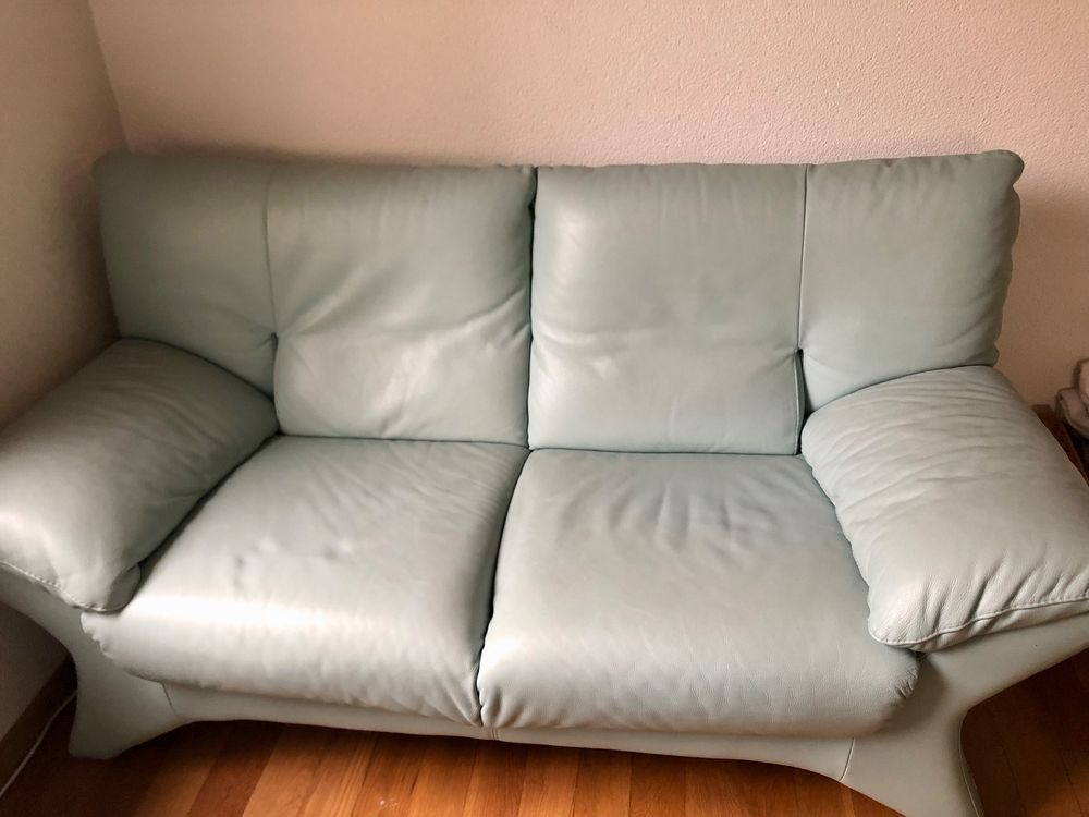 Sofa (Leder, 2er, inkl. Hocker) (Gebraucht) in Bern für CHF 65 – nur Abholung auf Ricardo kaufen