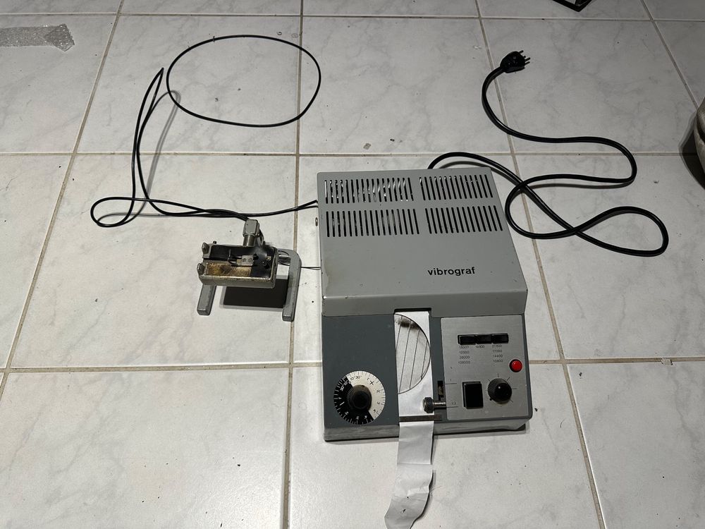 Alte Zeitwaage Vibrograf Messgerät für Uhr Ganggenauigkeit (Gebraucht ...