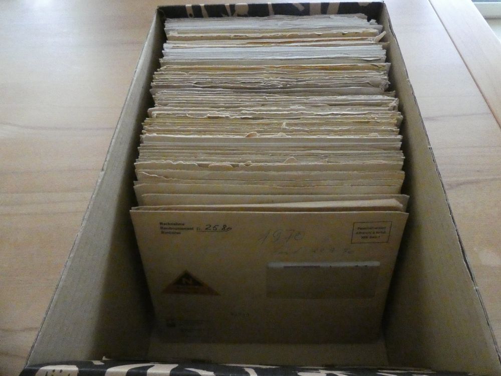 5 Kg. Karton mit Briefmarken und FDC von alt bis neu | Kaufen auf Ricardo