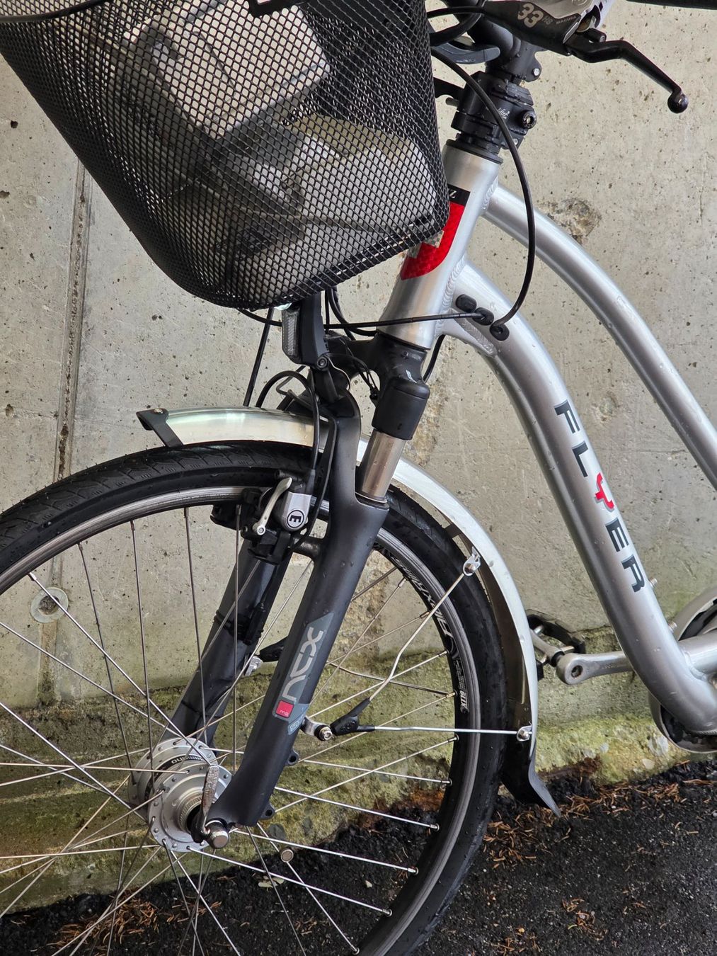 Flyer E-Bike , 25km/h. S. 2 Akkus (Gebraucht) in Buchs SG für CHF 399 – nur Abholung auf Ricardo ...