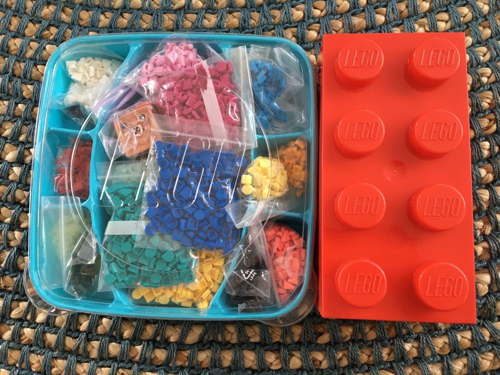Diverse Lego Dots Steine und Znünibox Lego rot TOP Zustand (Gebraucht ...
