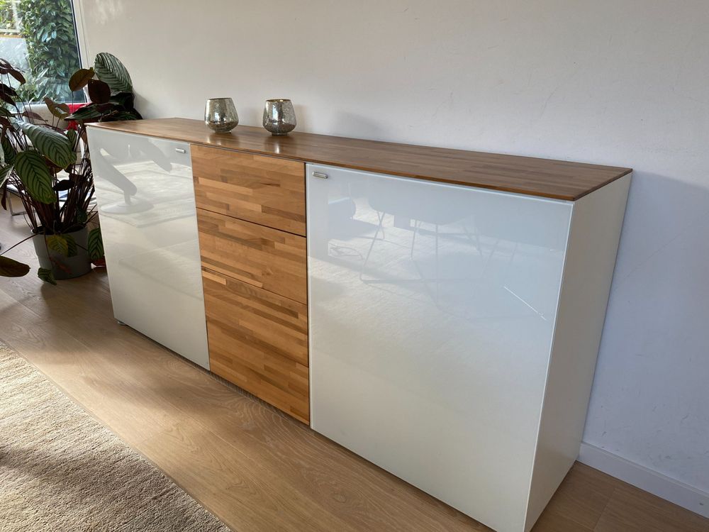 Wunderschöne Anrichte aus Nussbaum massiv | Kaufen auf Ricardo