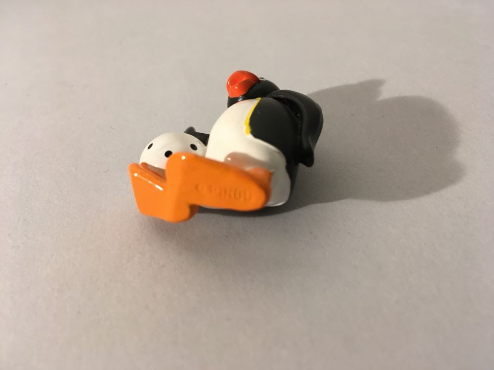 Sammelfigur Pingu mit Ball (Gebraucht) in Zürich für CHF 6 – mit Lieferung auf Ricardo kaufen
