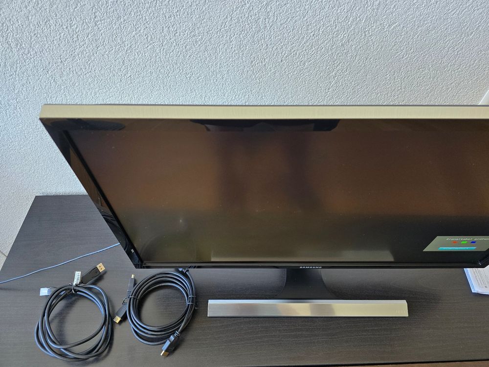 Samsung U28E590D (28", 3840 x 2160 Pixels) Wegen Nichtgebra (Gebraucht ...