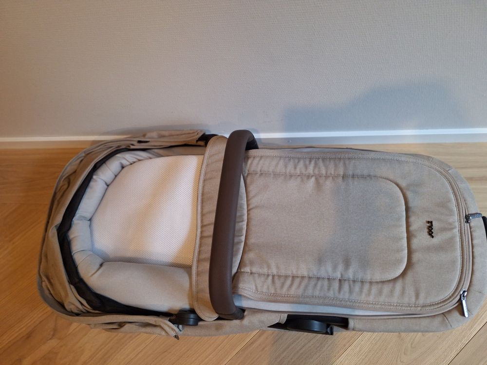 Joolz cot frame, cot cover, bumber bar, mattress, rain-cover (Gebraucht ...
