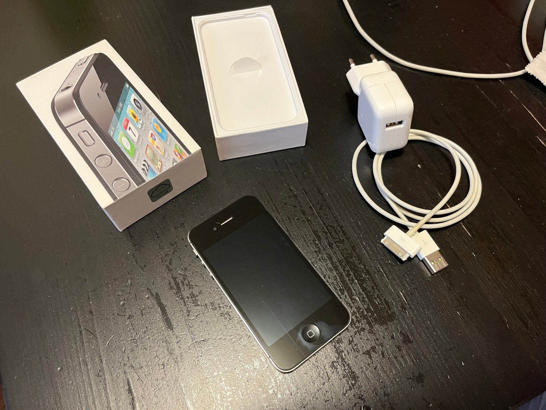 iPhone 4S - 64GB - Black (D'occasion) à Lausanne pour CHF 30 – avec livraison | Acheter sur Ricardo