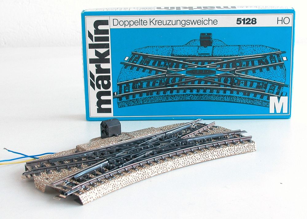 Märklin M-Gleis Kreuzungsweiche elektr. 5128 Spur H0 (Gebraucht) in ...