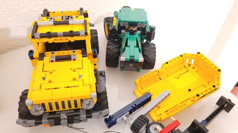 Tracteur et jeep lego technique (Neu (gemäss Beschreibung)) in Monthey ...