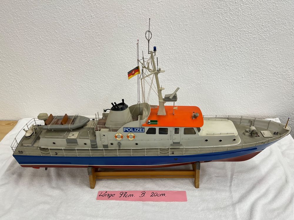 Modellschiff mit Motor (Gebraucht) in Au ZH für CHF 275 – nur Abholung ...