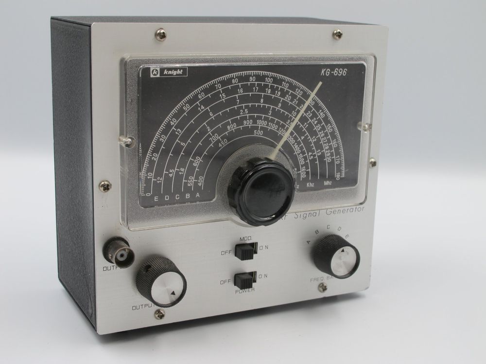 Knight KG 696 RF Vintage Signal Generator (Defekt) in Dettighofen für CHF 38 – mit Lieferung auf ...
