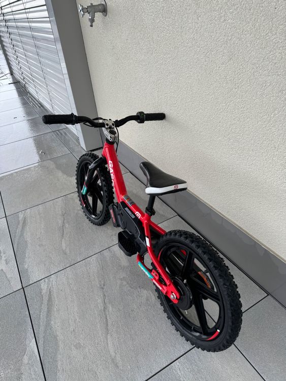 FACTORY REPLICA STACYC™ 16" EDRIVE | Kaufen auf Ricardo