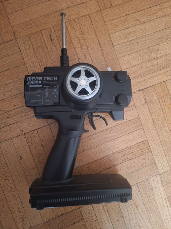 Futaba Mega Tech T-2 PCKA, 2 Kanal, 40MHz + 2 Empfänger | Kaufen auf ...