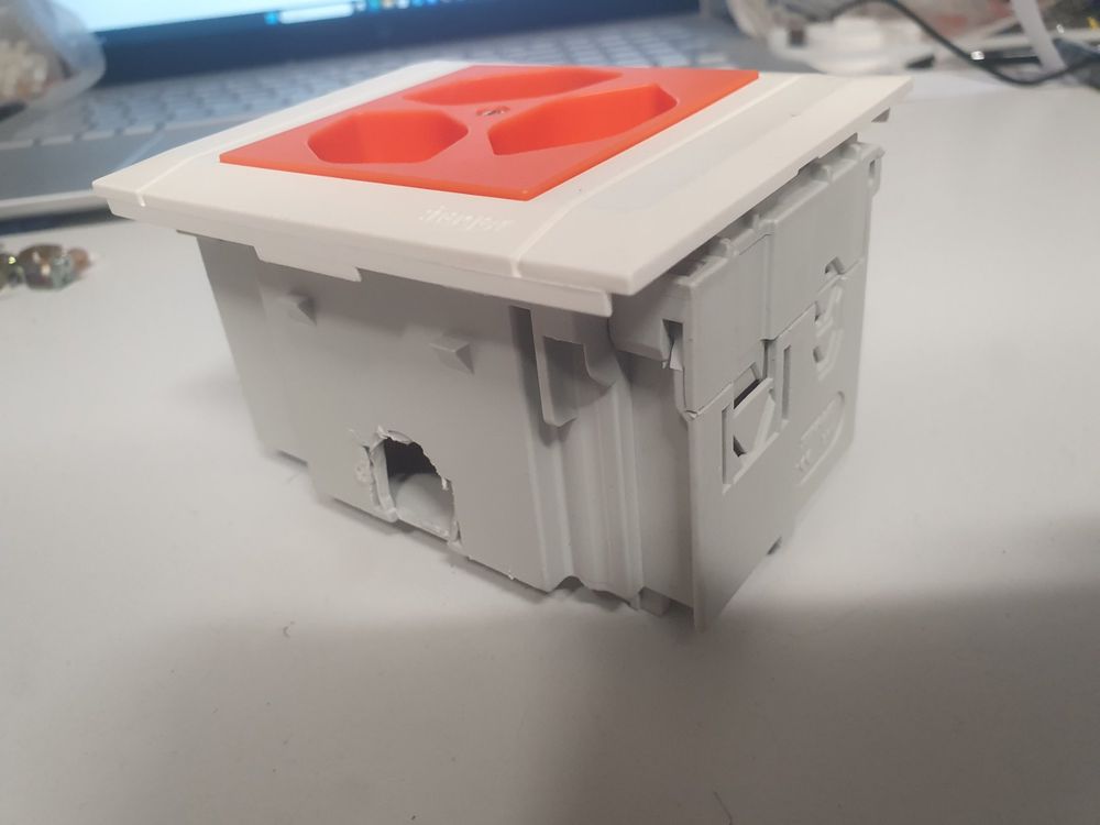 STECKDOSE 3x T13 Feller Brüstungsdose Typ13 Hager Dose 3xT13 (Gebraucht ...