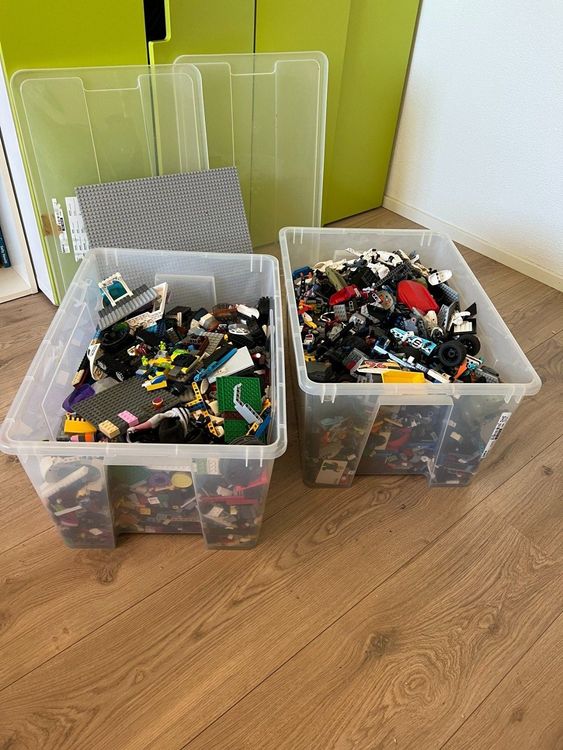 Mixed LEGO, 2 boxes, total 22 kg (Gebraucht) in Unterägeri für CHF 270 ...