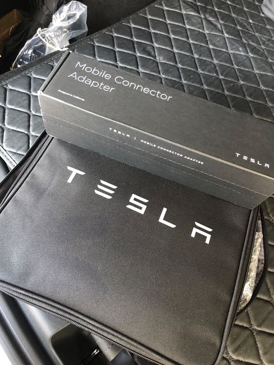 UMC 2 Mobile Connector Tesla | Kaufen auf Ricardo