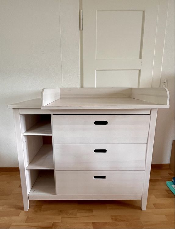 Wickelkommode aus Holz mit abnehmbaren Wickelaufsatz | Kaufen auf Ricardo