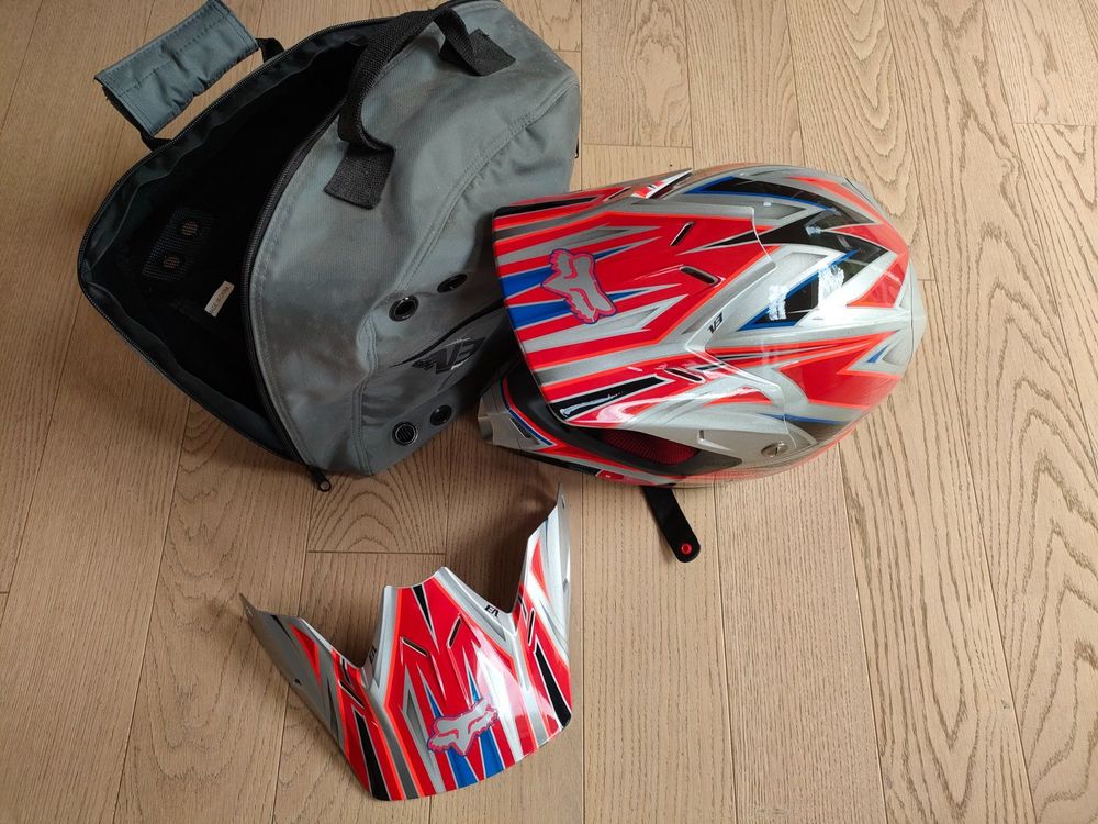 Fox Pilot V3 Helm | Kaufen auf Ricardo