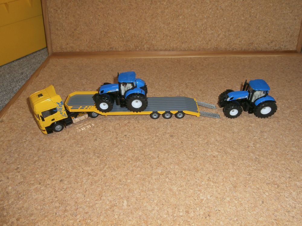 SIKU 1984 Scania R 620 mit Tieflader und Traktoren (Neu und originalverpackt) in Läufelfingen ...