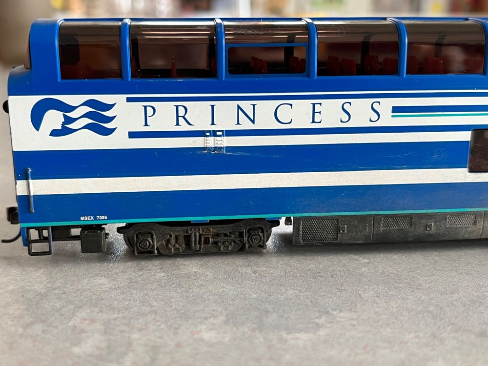 H0 / 98' FULL DOME PASSENGER CAR / PRINCESS RAIL TOURS / ARR (Gebraucht ...