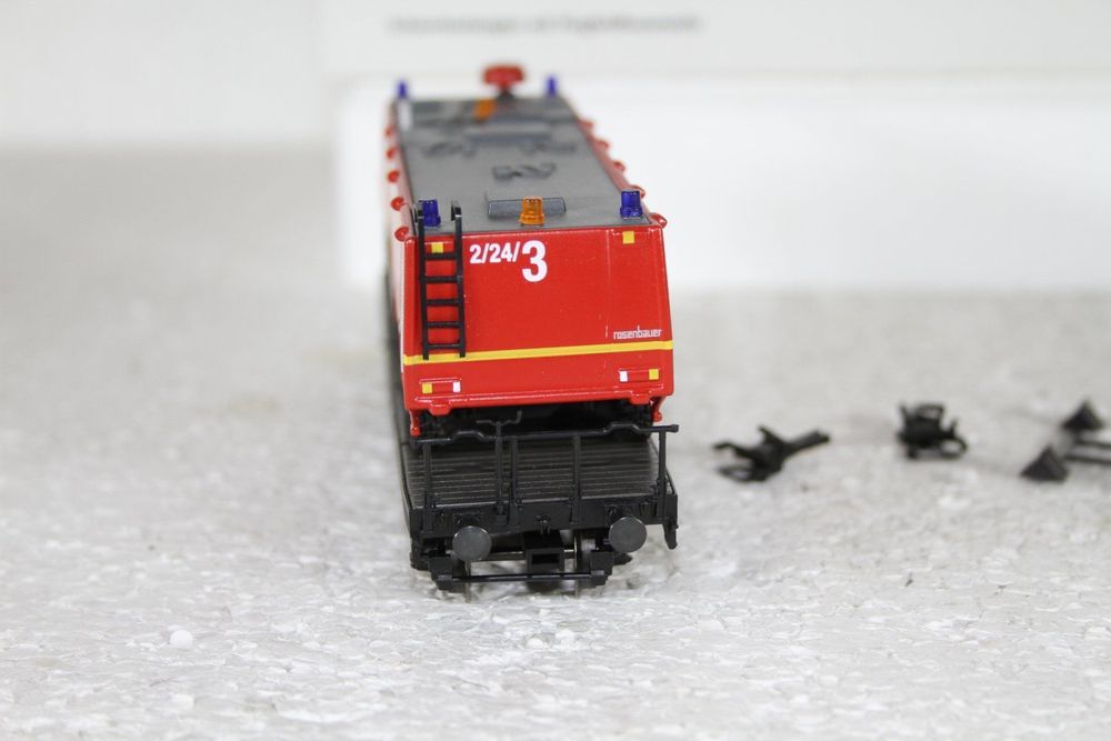 Märklin 48667 Schwerlastwagen mit Flugfeldfeuerwehr München | Kaufen auf Ricardo