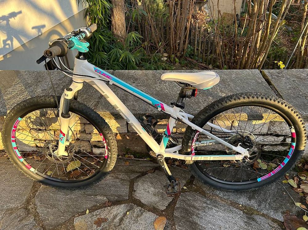 Cube 24 Zoll Kinder MTB mit 24 Gängen und Federgabel (Gebraucht) in ...