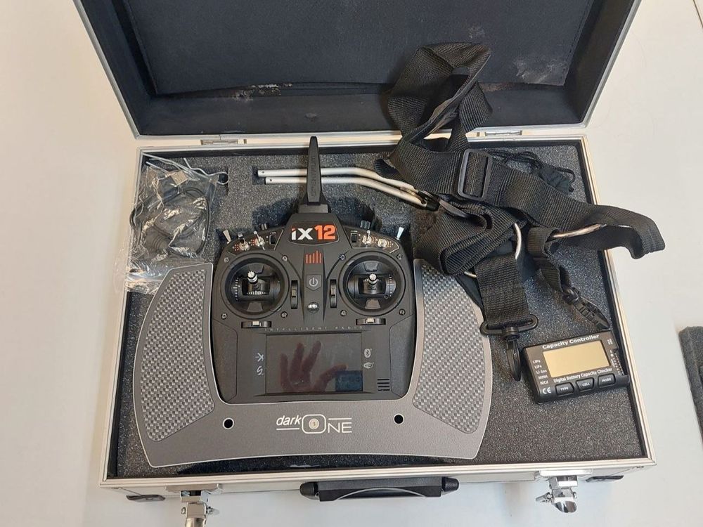 Spektrum iX12 Fernsteuerung mit viel Zubehör & Koffer | Acheter sur Ricardo