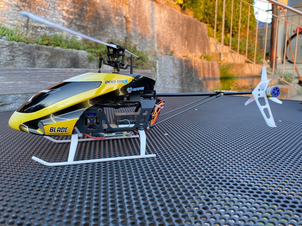 RC Heli Blade 200 SRX (Gebraucht) in für CHF 75 – nur Abholung auf ...