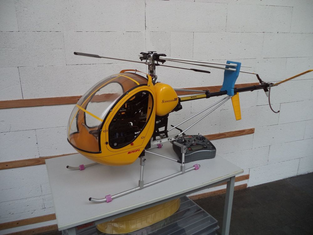 Grosser Heli JR Schweizer 300 oh. Sender und Lipo PNP (Neu (gemäss ...