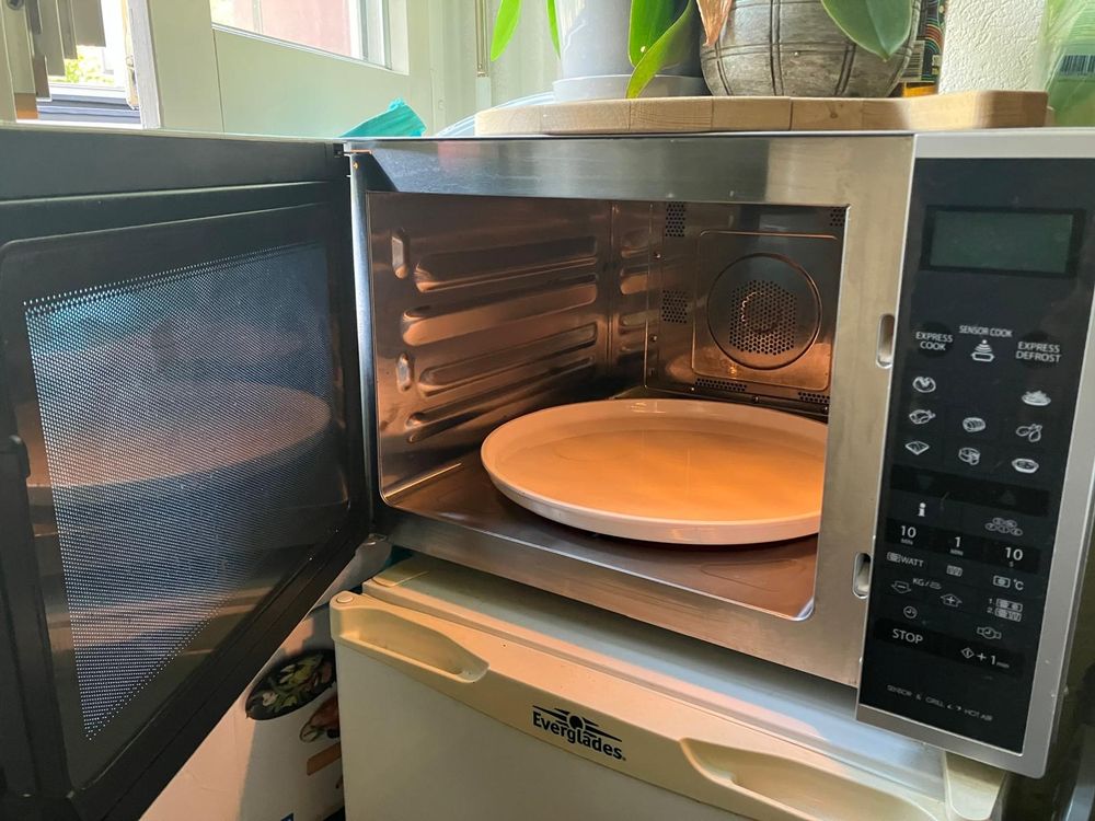 Sharp R-961 INW combination microwave/ magnetron oven (Gebraucht) in ...