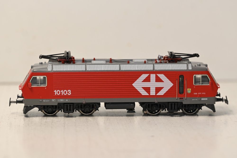 Re 4/4 IV 10103 SBB Märklin HO/AC mit OVP , läuft langsam (Gebraucht) in Laupen ZH für CHF 31 ...