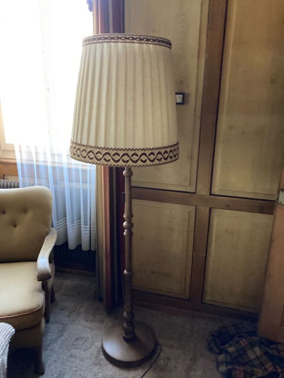 Antike Stehlampe | Kaufen auf Ricardo