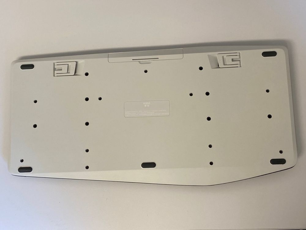 Logitech K850 Keyboard Tastatur Wireless Bluetooth | Kaufen auf Ricardo