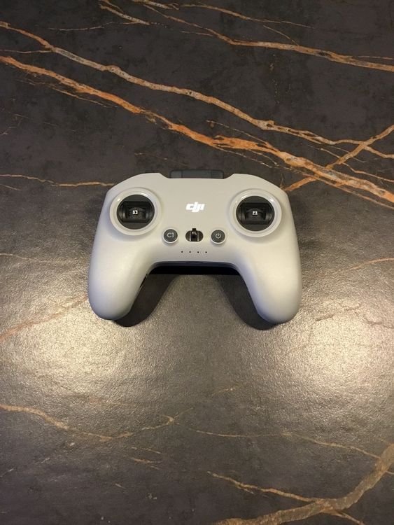 DJI FPV Controller v2 (Gebraucht) in Lyss für CHF 120 – mit Lieferung ...