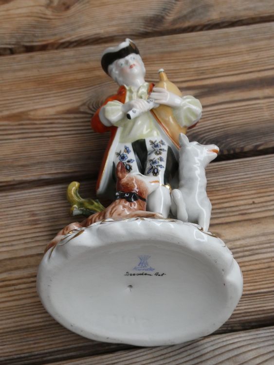 Porzellanfigur Schafhirt mit Dudelsack, Hund + Schaf (Gebraucht) in ...