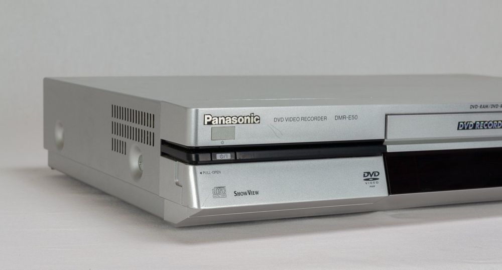 Panasonic DVD Video Recorder DMR-E50 | Kaufen auf Ricardo