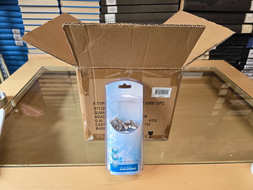 Posten Grundig F-Typ-Steckverbinder 6mm ab 1.- (Neu und originalverpackt) in Krinau für CHF 1 ...