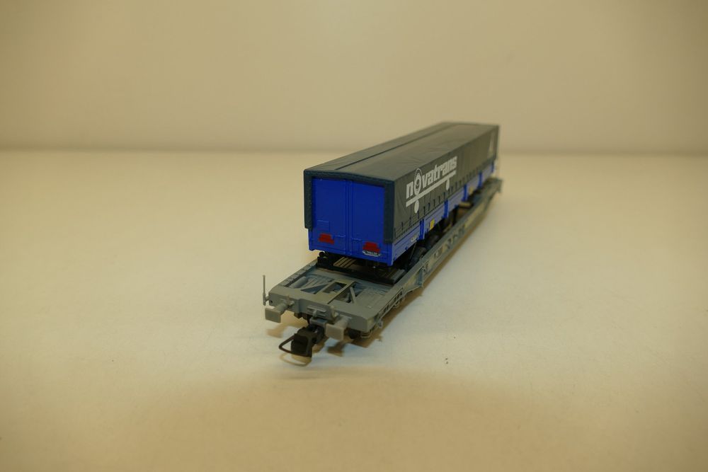 Roco H0: SBB Taschenwagen HUPAC mit Sattelaufleger Novatrans | Acheter ...