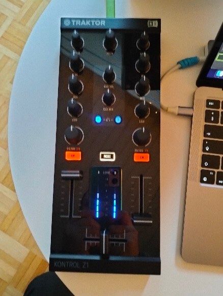 Native Instruments Traktor Kontrol Z1 | Kaufen auf Ricardo