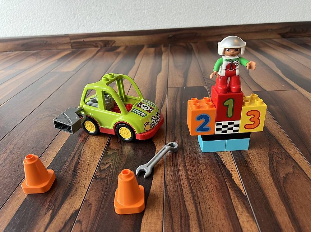 Lego Duplo Rennwagen 10589 (super Zustand) (Gebraucht) in Brunnen für ...