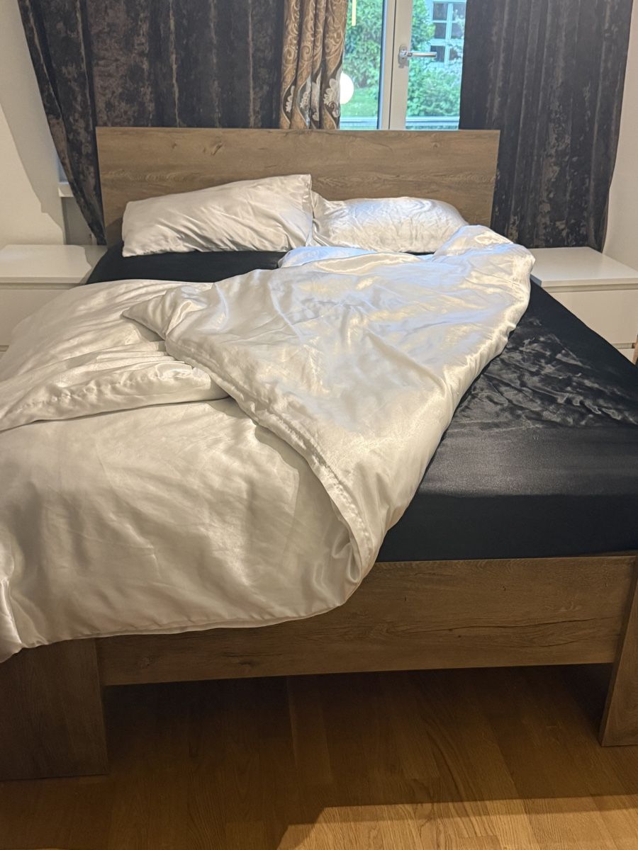 Bett 140x200 mit Lattenrost und Matratze von Inre Paris (Gebraucht) in ...