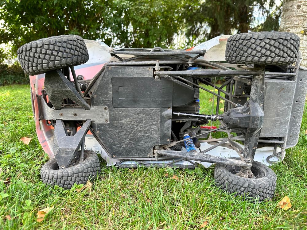 Traxxas Trophy Truck Unlimited Desert Racer 4x4 Weiss 1:7 (Gebraucht ...