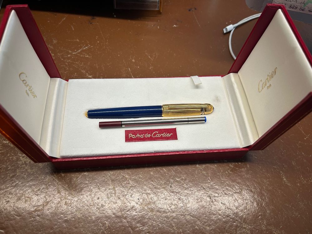 Stylo Pasha de Cartier 1989 Trinity bleu et plaqué or (Neuf avec ...